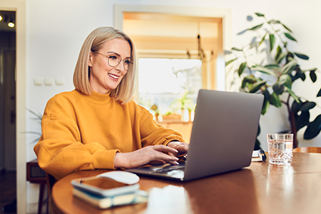 8 Tips for Keeping Remote Workers Connected